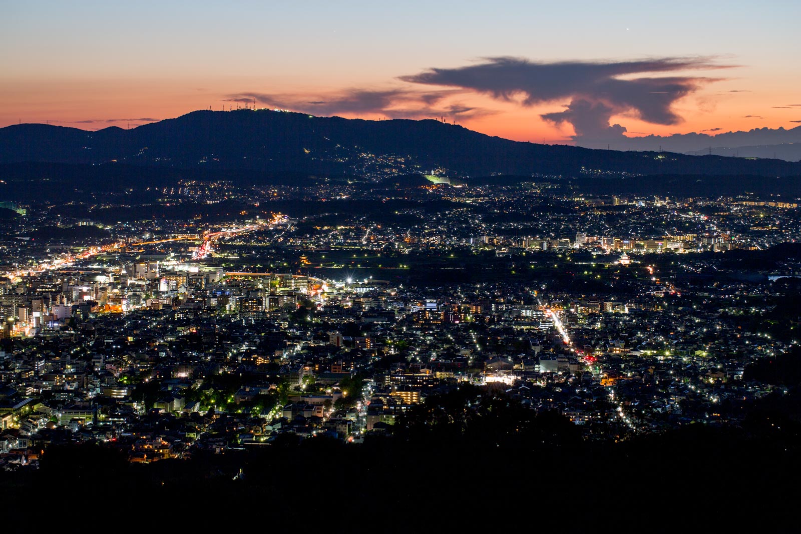 A Great View from the Top of Mt. Wakakusa | KANSAI NARA Treasure Travel ...