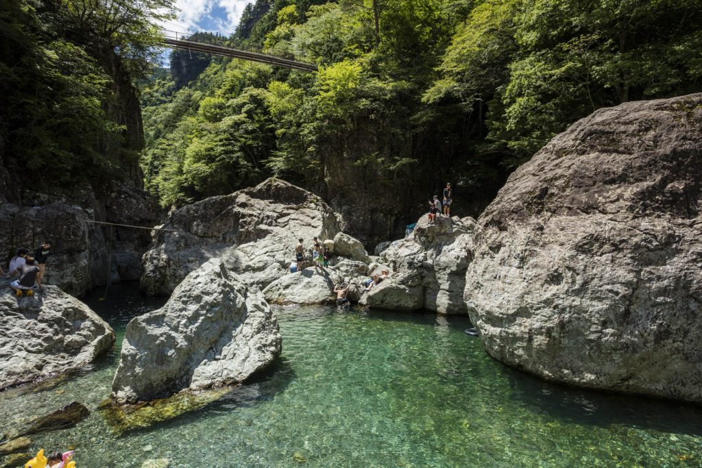 A Short Walk at Mitarai Valley, Tenkawa Village | KANSAI NARA Treasure ...
