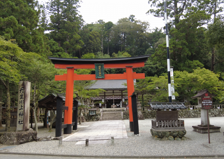 The Roots of the Vermilion Red Color Used in Japan's Shrines and ...