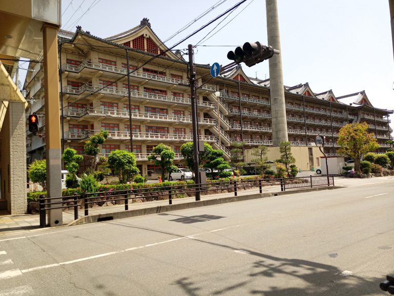 Tenri City and the Yamanobe-no-Michi Path | KANSAI NARA Treasure Travel ...